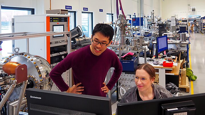 Services - Scienta Omicron